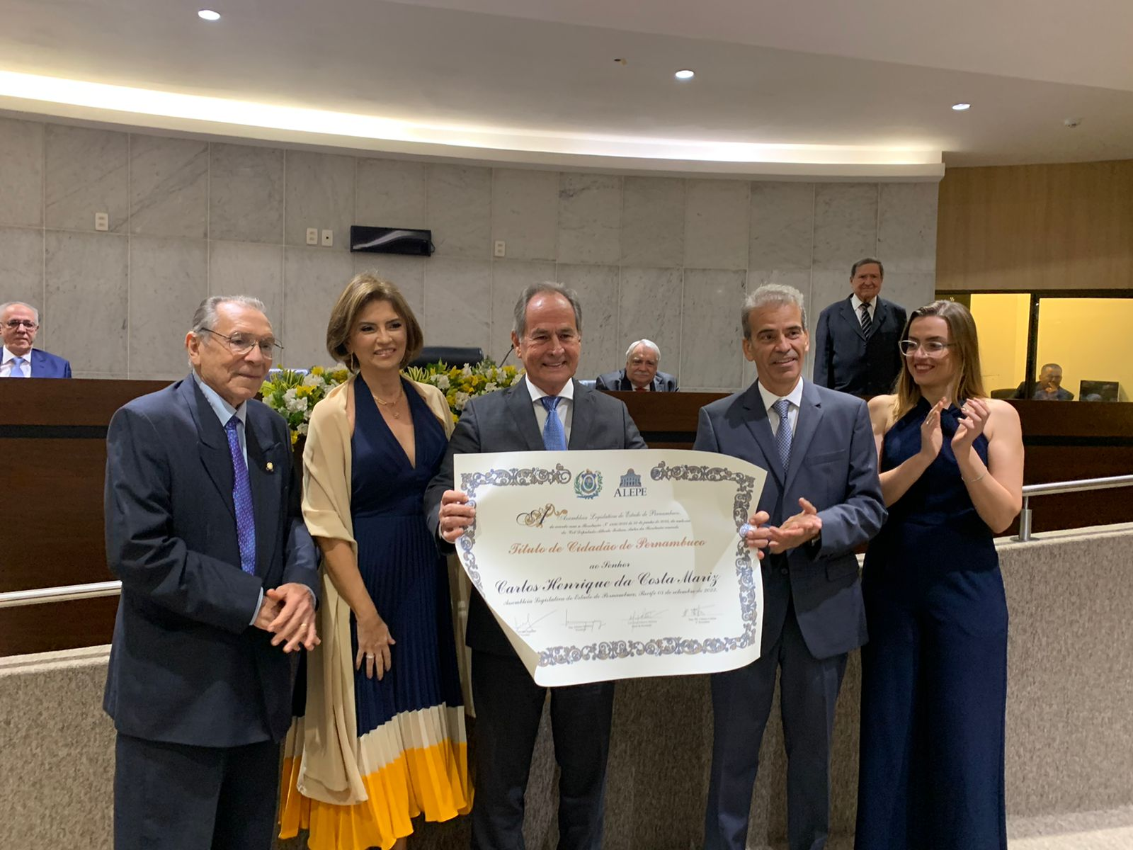 Professor Carlos Mariz recebe título de cidadão Pernambucano - Blog do ...